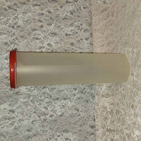 Tupperware | Kitchen | Tupperware Round Container With Lid | Poshmark